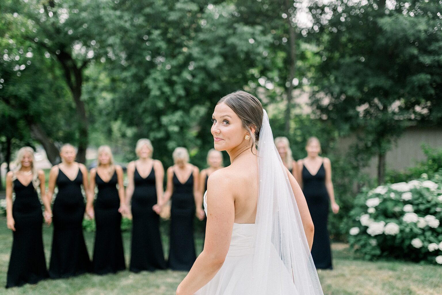 Edina Country Club Wedding | Olivia Beyers Photography
